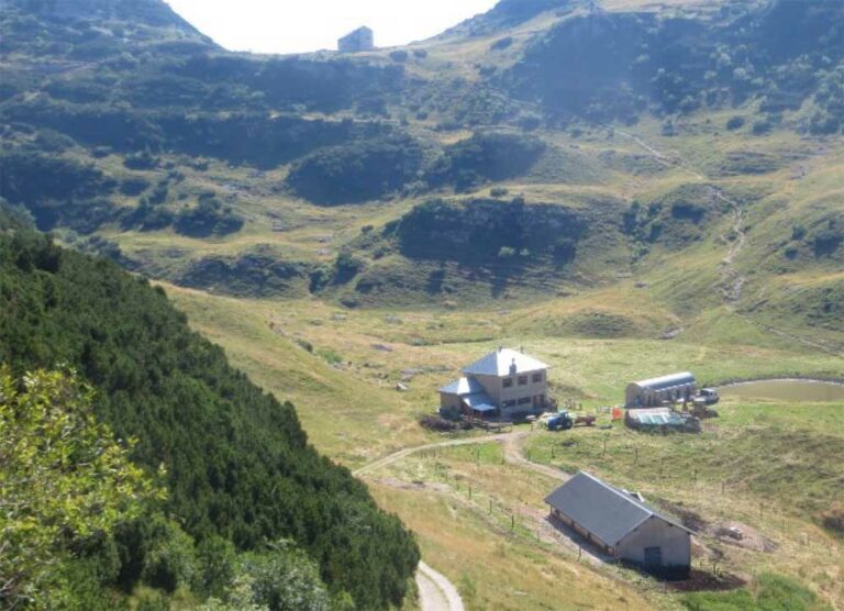 Gruppo Piccole Dolomiti: Rifugio Battisti-P.so della Lora-P.so Ristele ...